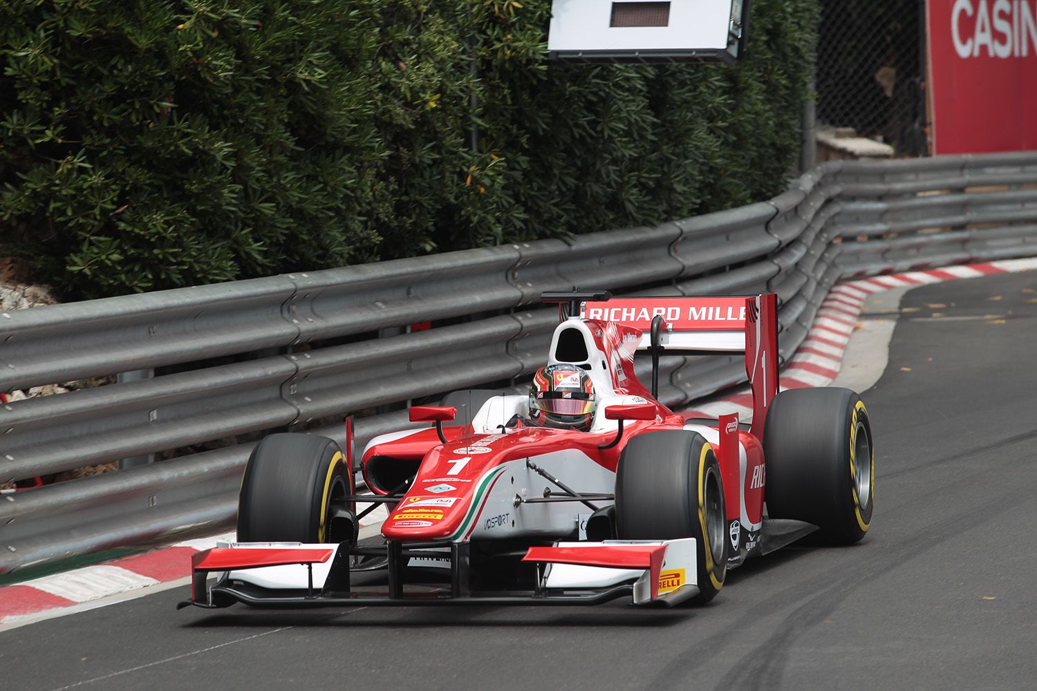 F2 Monaco : Charles Leclerc en pole à la maison